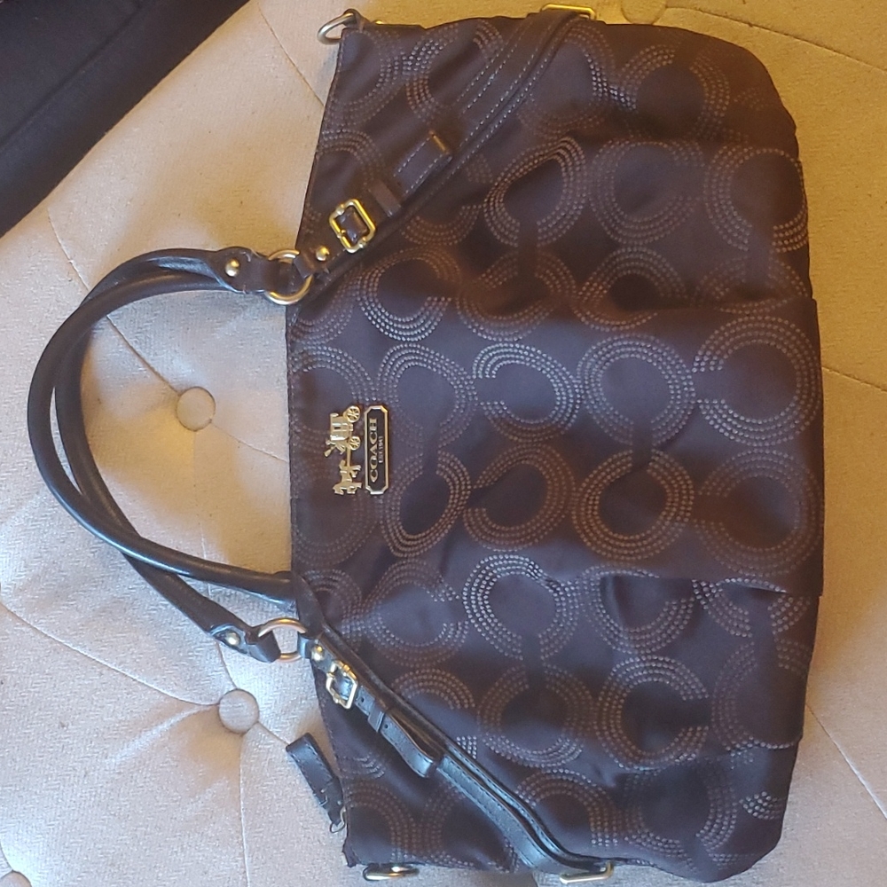 Beautiful Chocolate Brown Coach Purse - Gem